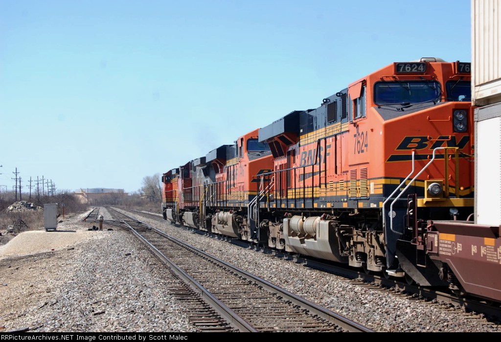 BNSF 4074, 648, 7416 & 7624